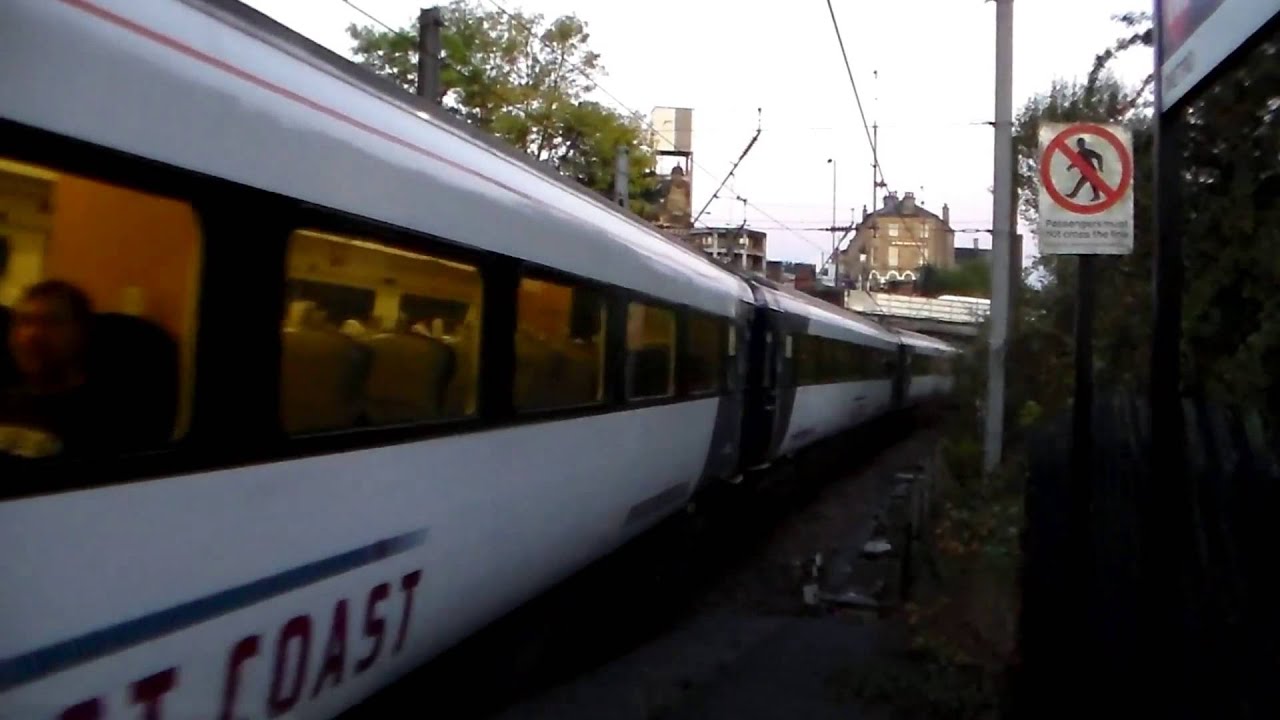 East Coast Class 43, 43302 & 43208, 1A13 arriving into Shipley (10th ...