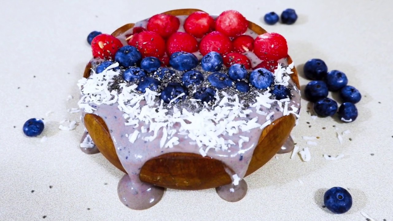 Super Easy Post Workout Blueberry Banana Recovery Smoothie Bowl! - YouTube