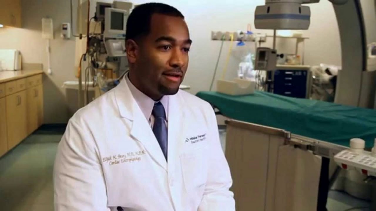 Difference Between Pacemaker and Defibrillator - YouTube