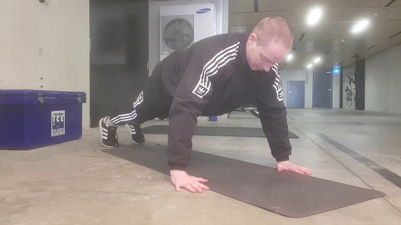 Offset pushup - YouTube