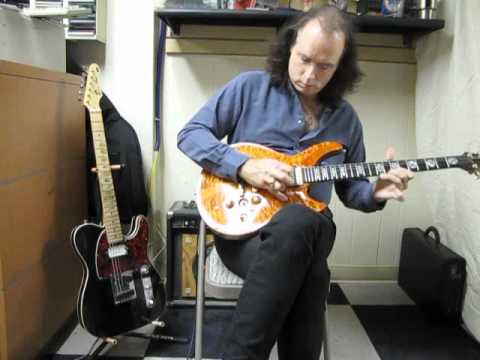Mark Hitt warming up on the Quicksilver - Riffage 101 - YouTube