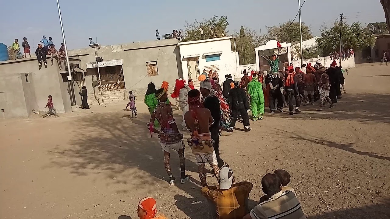 Holi festival at Umarda tal.Shirpur(3) - YouTube