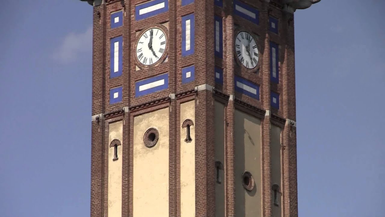 Church steeple clock strikes five - YouTube