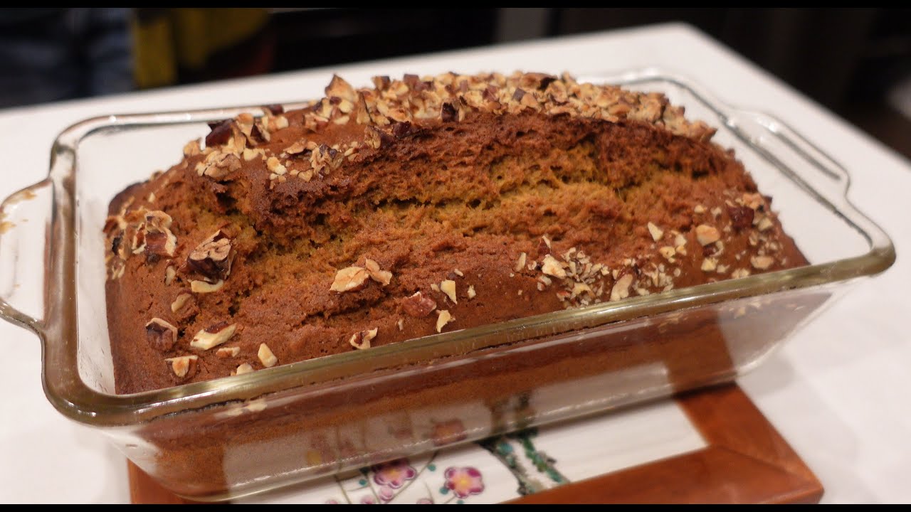 Cooking with Sarah - 008 - Starbucks pumpkin spice bread - YouTube
