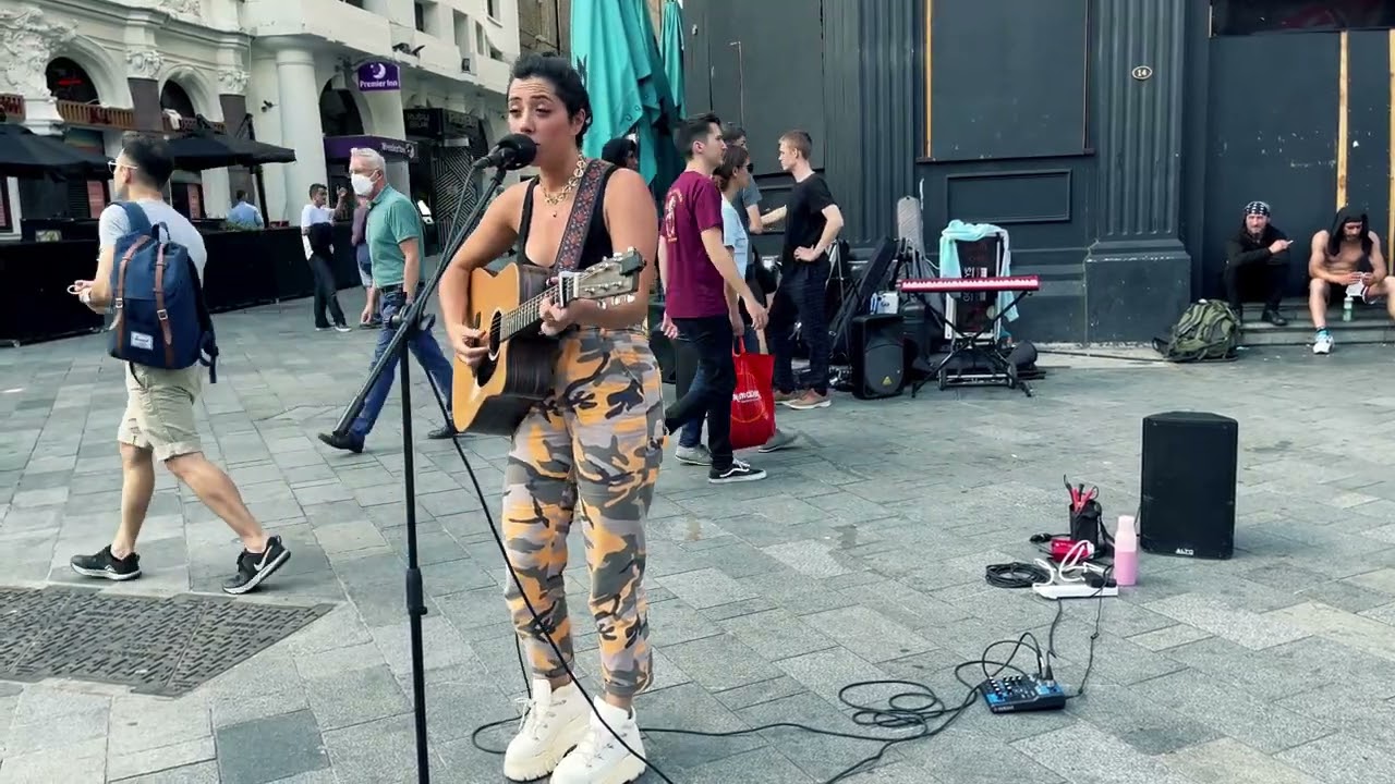 Leire "Can't Help Falling in Love" at London Leicester Square Chords ...