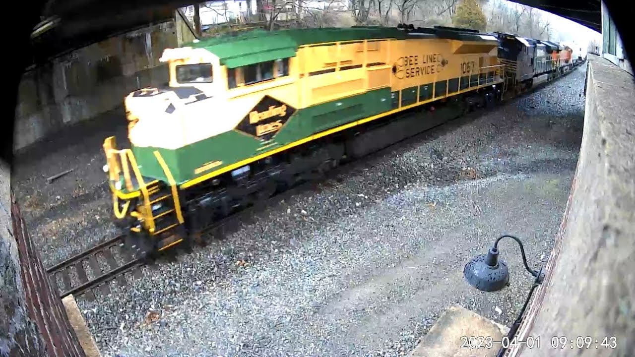 FRESHLY REPAINTED NS 1067 Reading Heritage Unit First Run in 2023 - YouTube