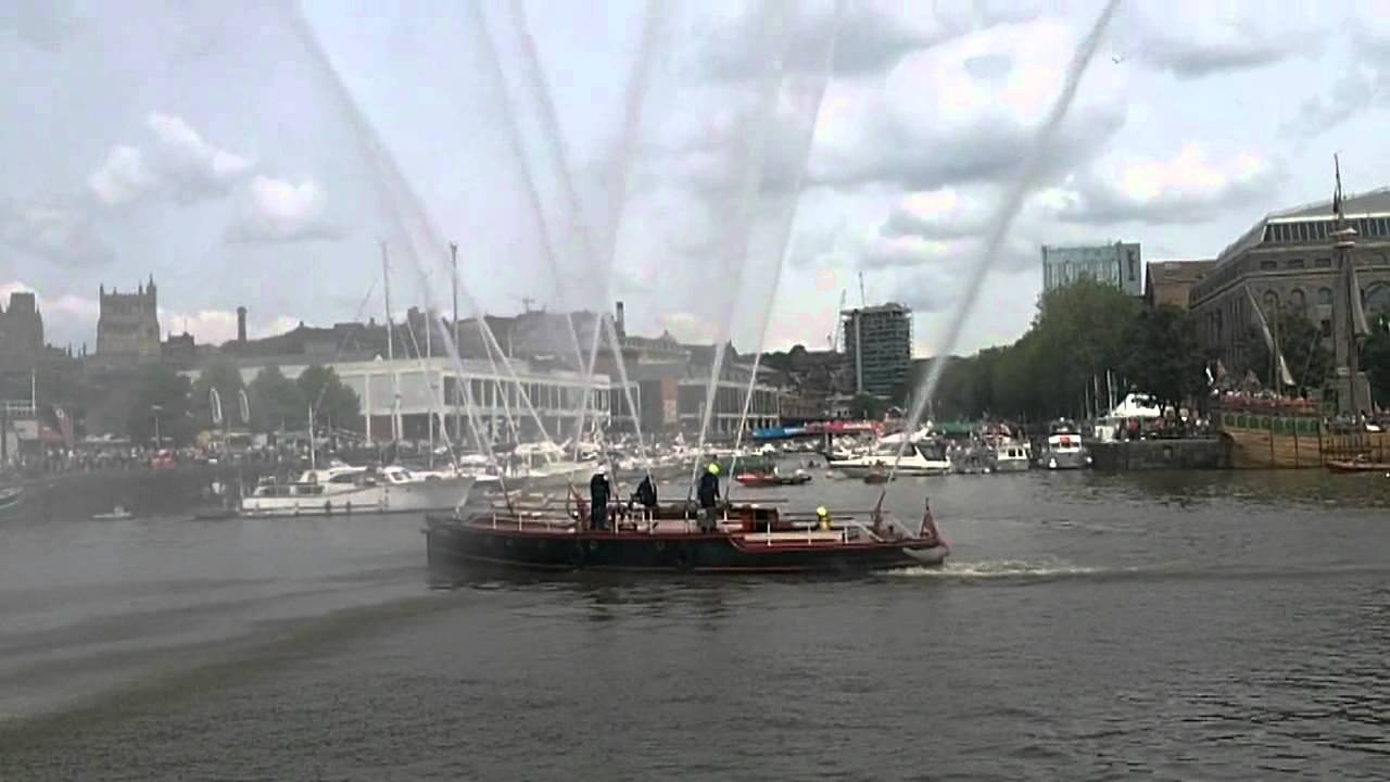 Pyronaut - Bristol Harbour Festival July 2012 - YouTube