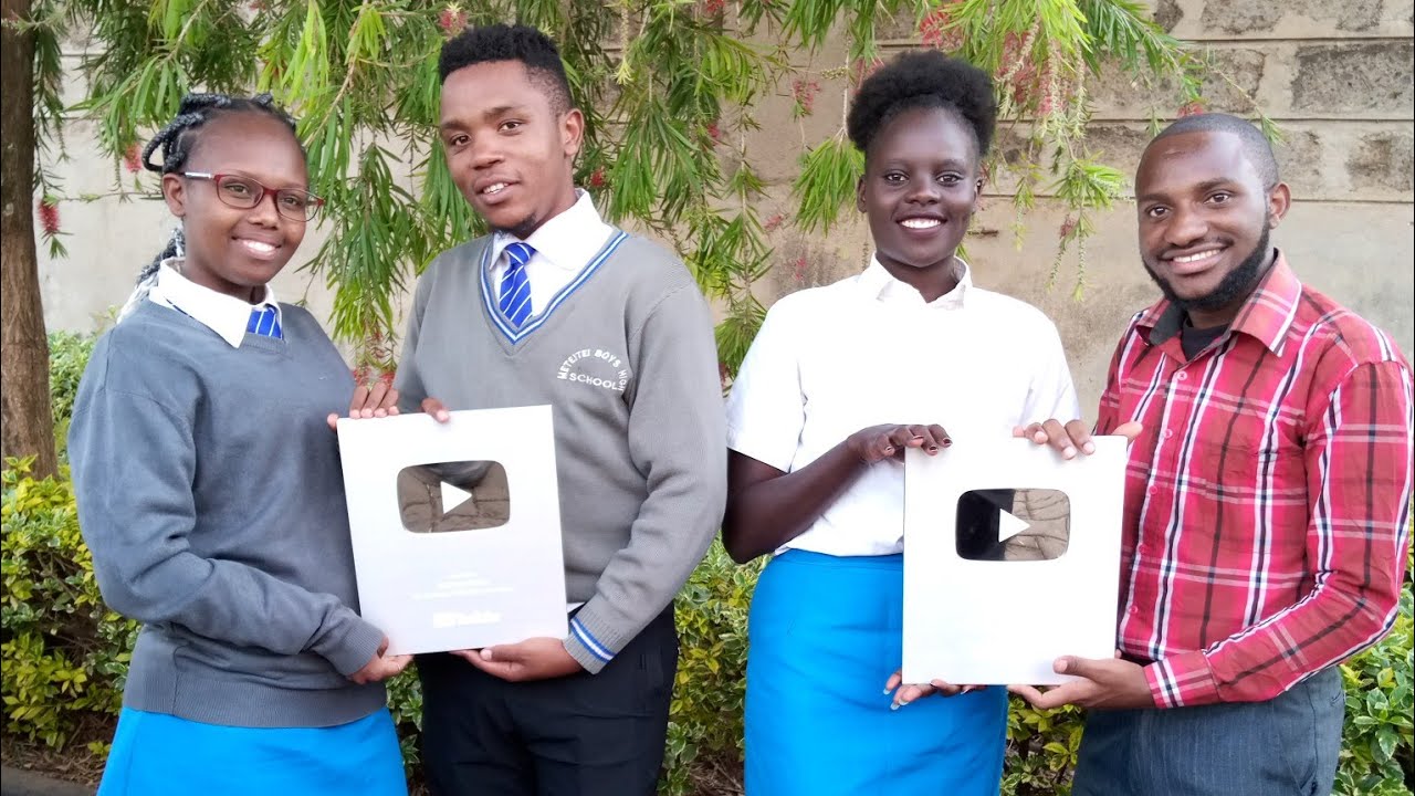 Mwalimu Tom Receives His Silver Button Award - YouTube