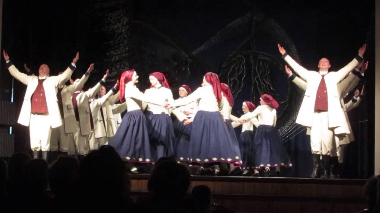 danse lettonne latvian folk dance 1 - YouTube