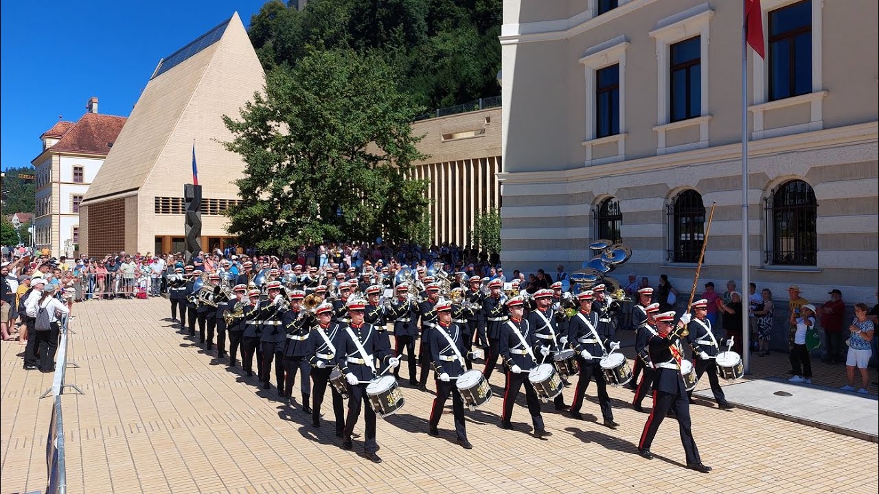 Juliana Amersfoort, Streetparade Vaduz bij Princely Liechtenstein ...