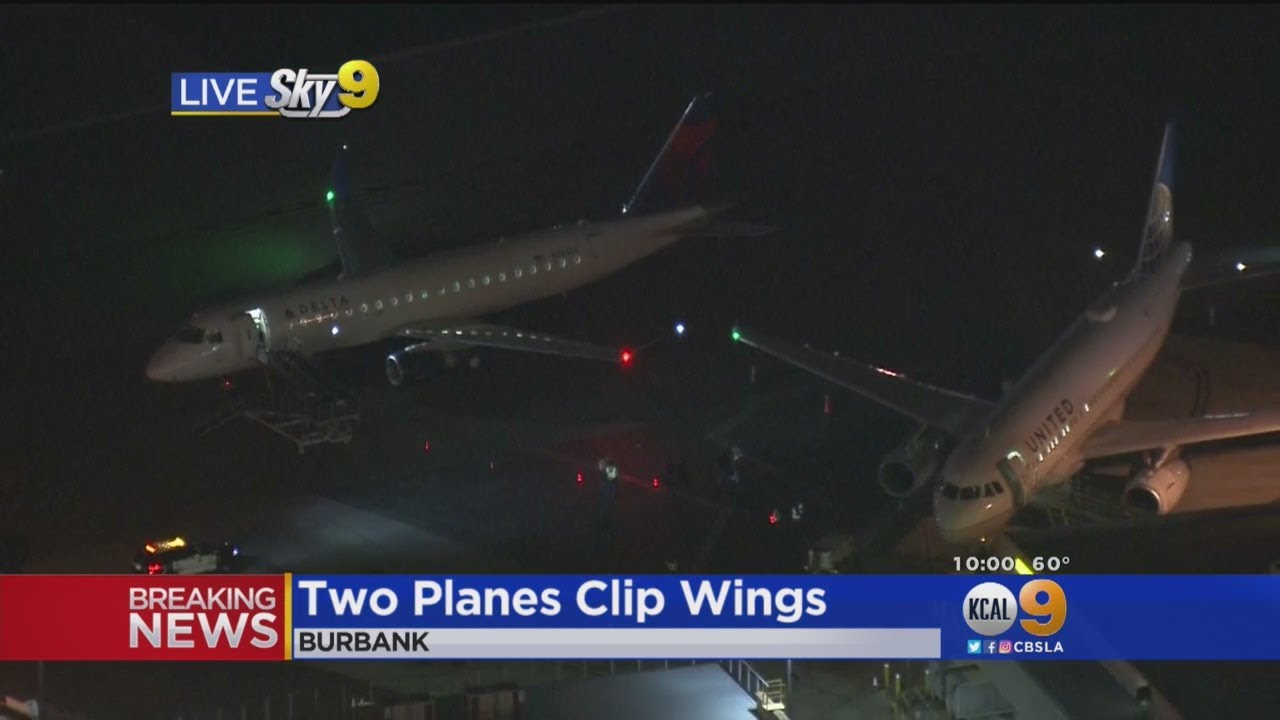 2 Planes Clip Wings At Hollywood-Burbank Airport - YouTube