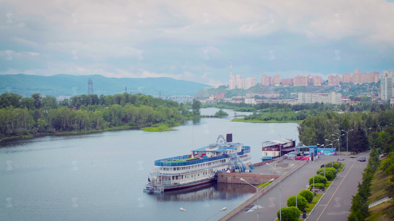 The Yenisei River is a large northern river. In the city of Krasnoyarsk ...