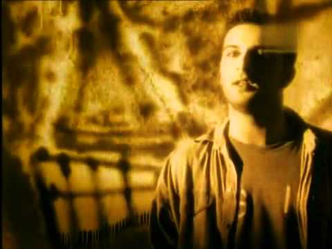 Tarkan _-_ Kis Gunesi (Video Clipe Oficial)