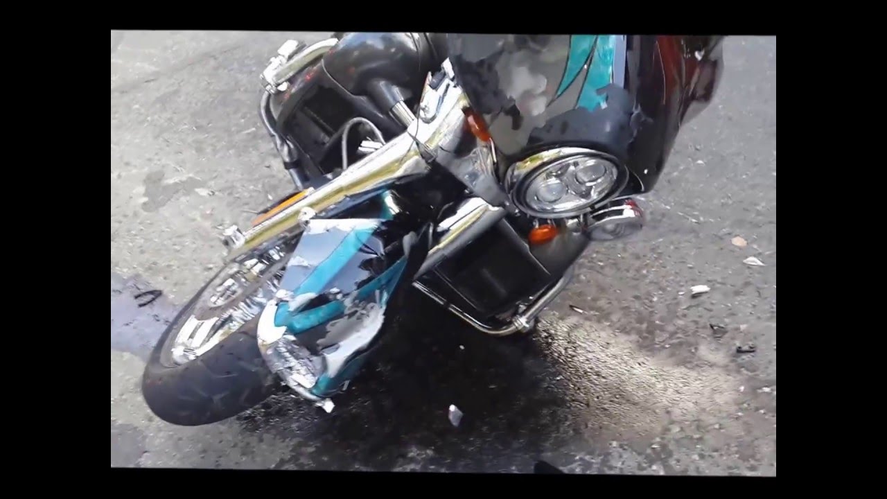 FUERTE CHOQUE DE MOTOS EN CARRETERA----ADMIRAT1 - YouTube