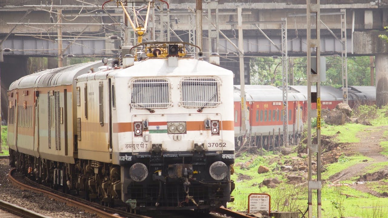 Crazy Acceleration by Push Pull RAJDHANI EXPRESS!! India Railways ...