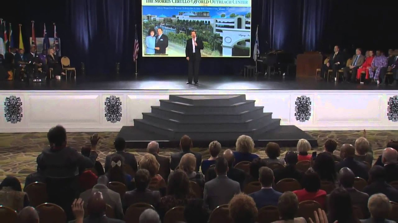 I Bowed On My Knees And Cried Holy - Michael English (1/7/15) - YouTube