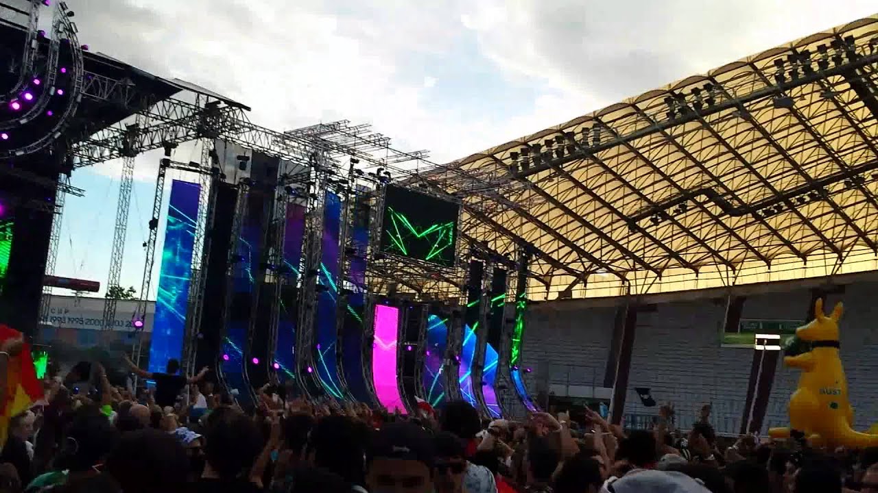 Showtek @ Ultra 2014 - YouTube