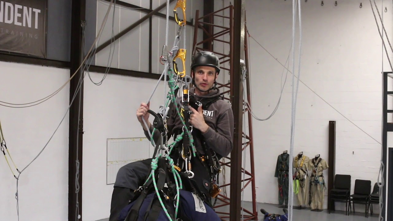 Rescue of a casualty stuck on knots, Level 3 - YouTube