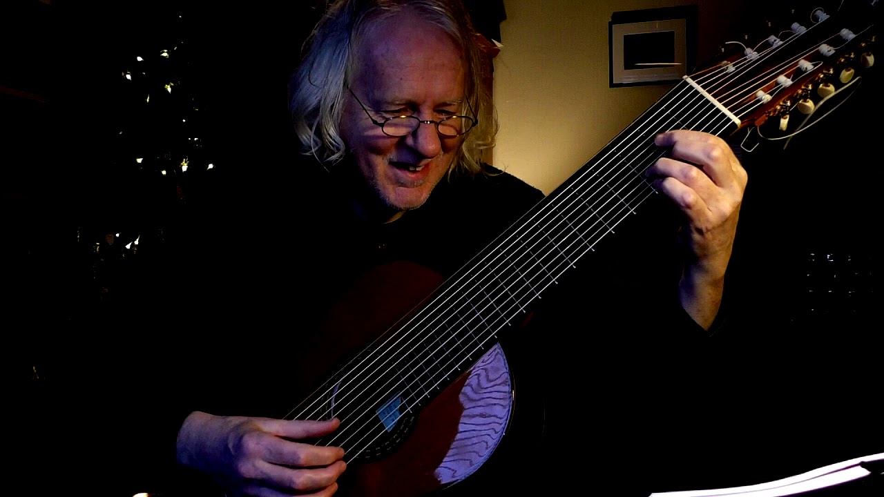10-string guitar in Theorbo Tuning - Kapsberger - Rob MacKillop - YouTube