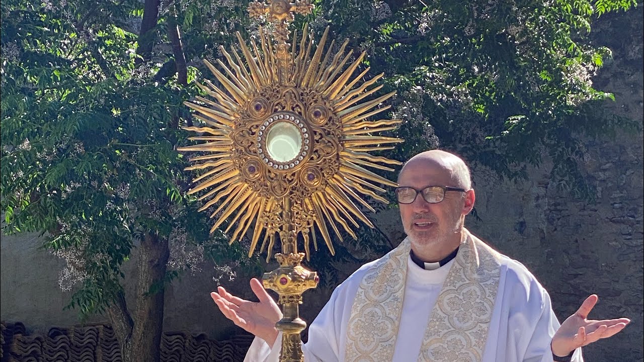 MON SEIGNEUR ET MON DIEU ! - YouTube