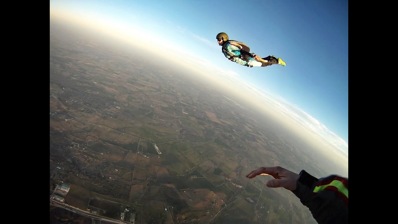 My AFF level 6 skydive - solo exit to stable, back flips, tracking ...