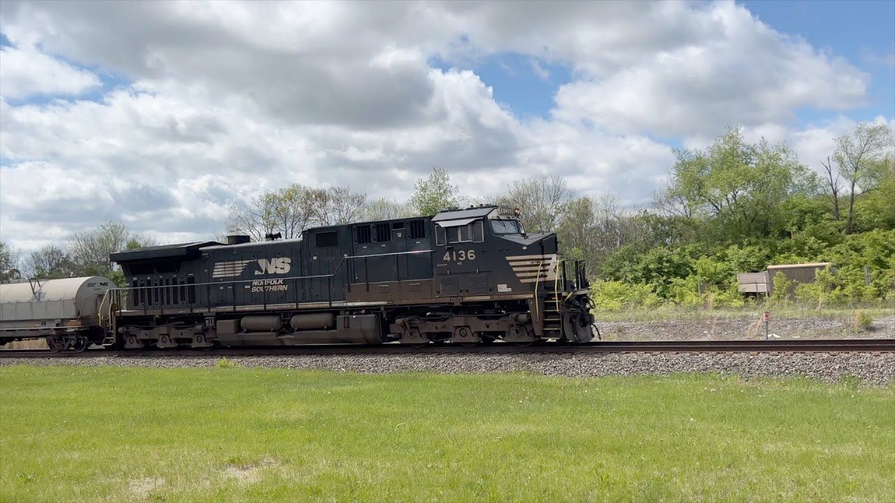 NS Dayton District-NS170 EB CP 193 W. Enon on 5-3-2023 - YouTube