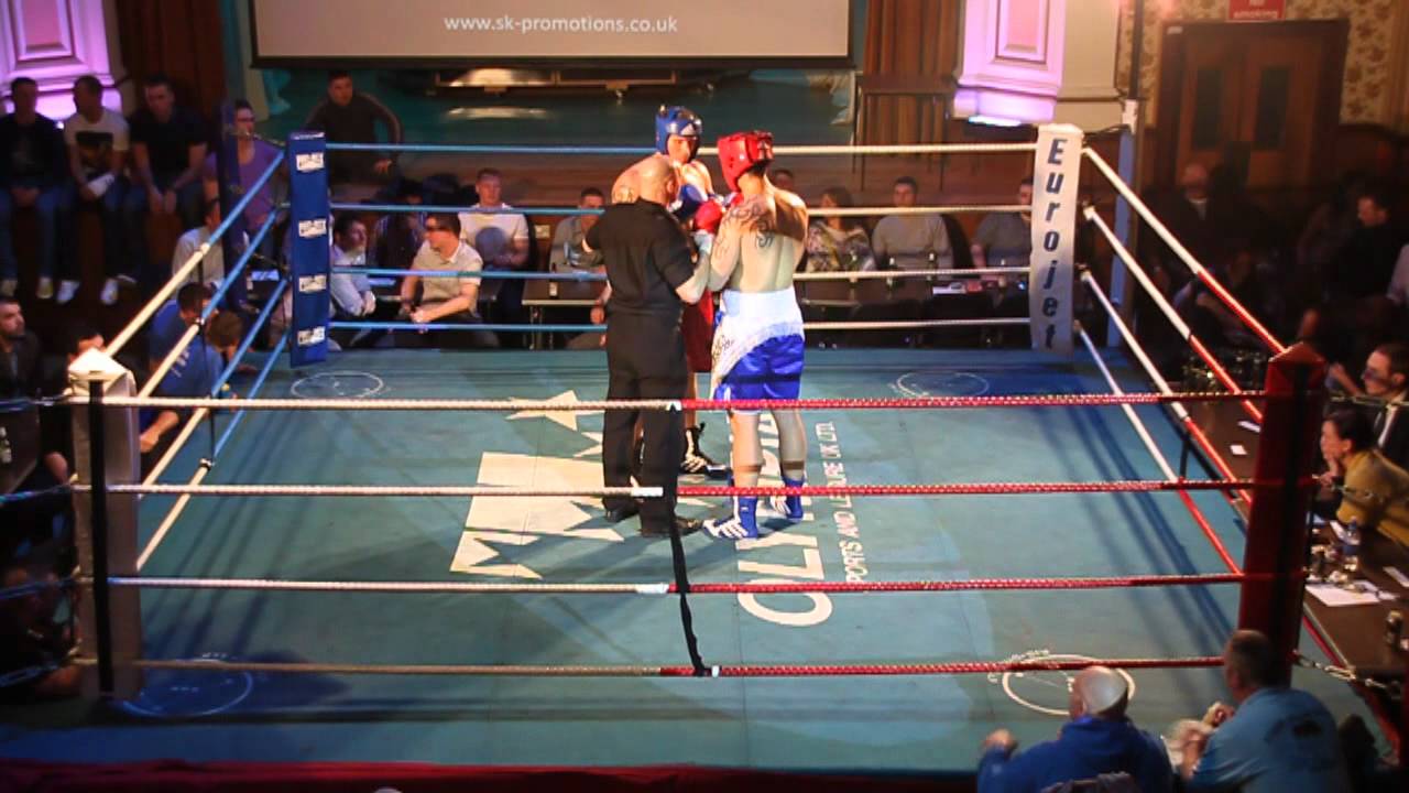 Heavyweight Boxing Knock Out - Stuart Irwin v Stevie "The Spartan ...