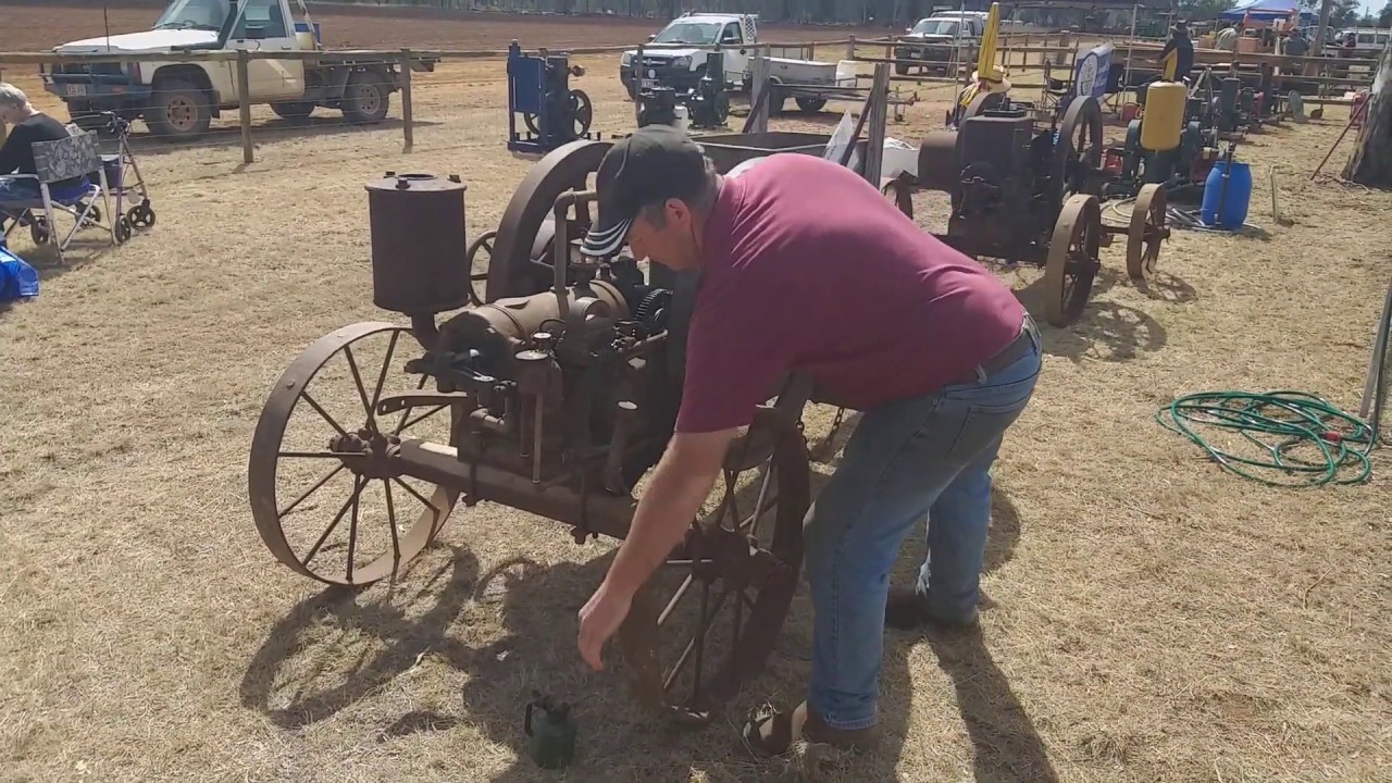 4hp IHC Famous portable engine startup and run - YouTube