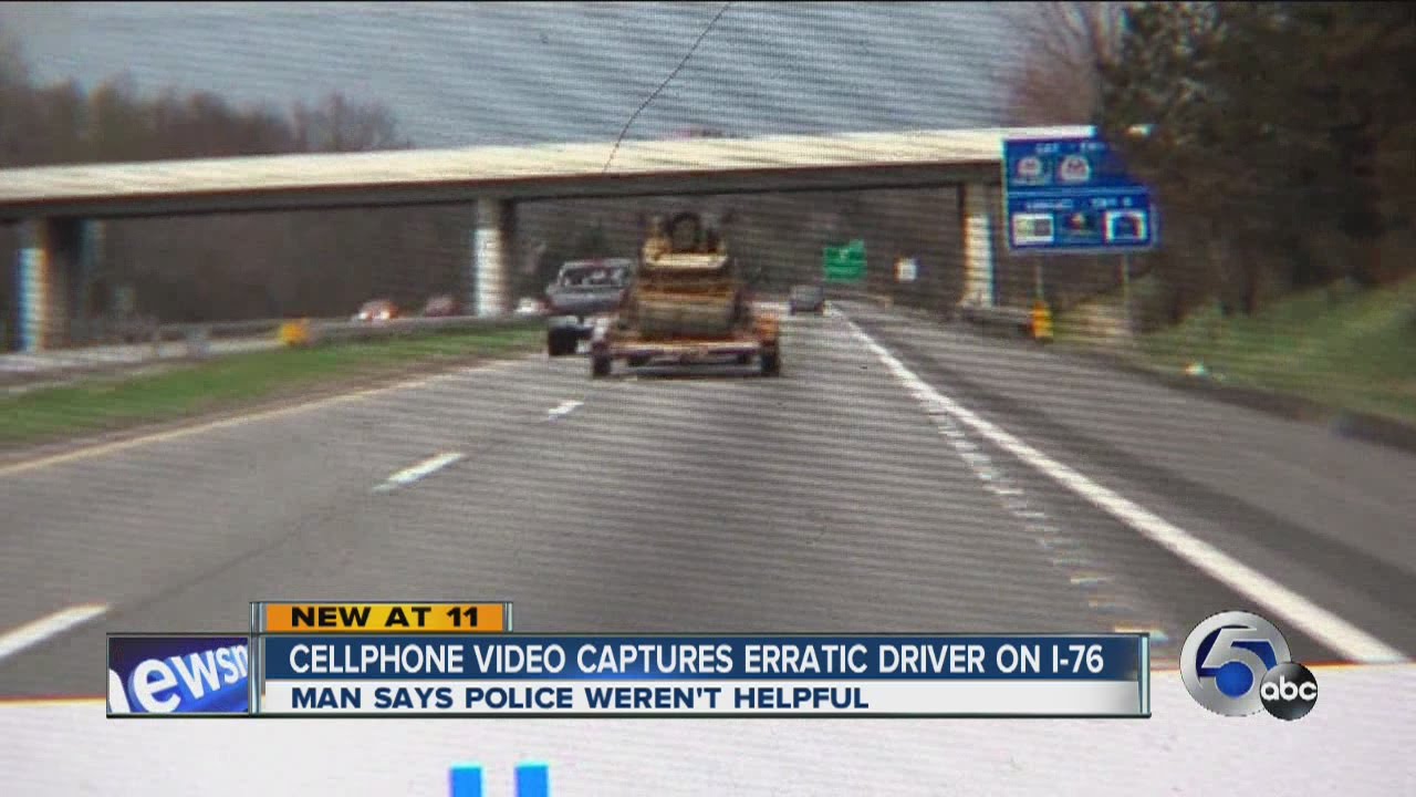 Man frustrated in attempts to report erratic driver on highway - YouTube