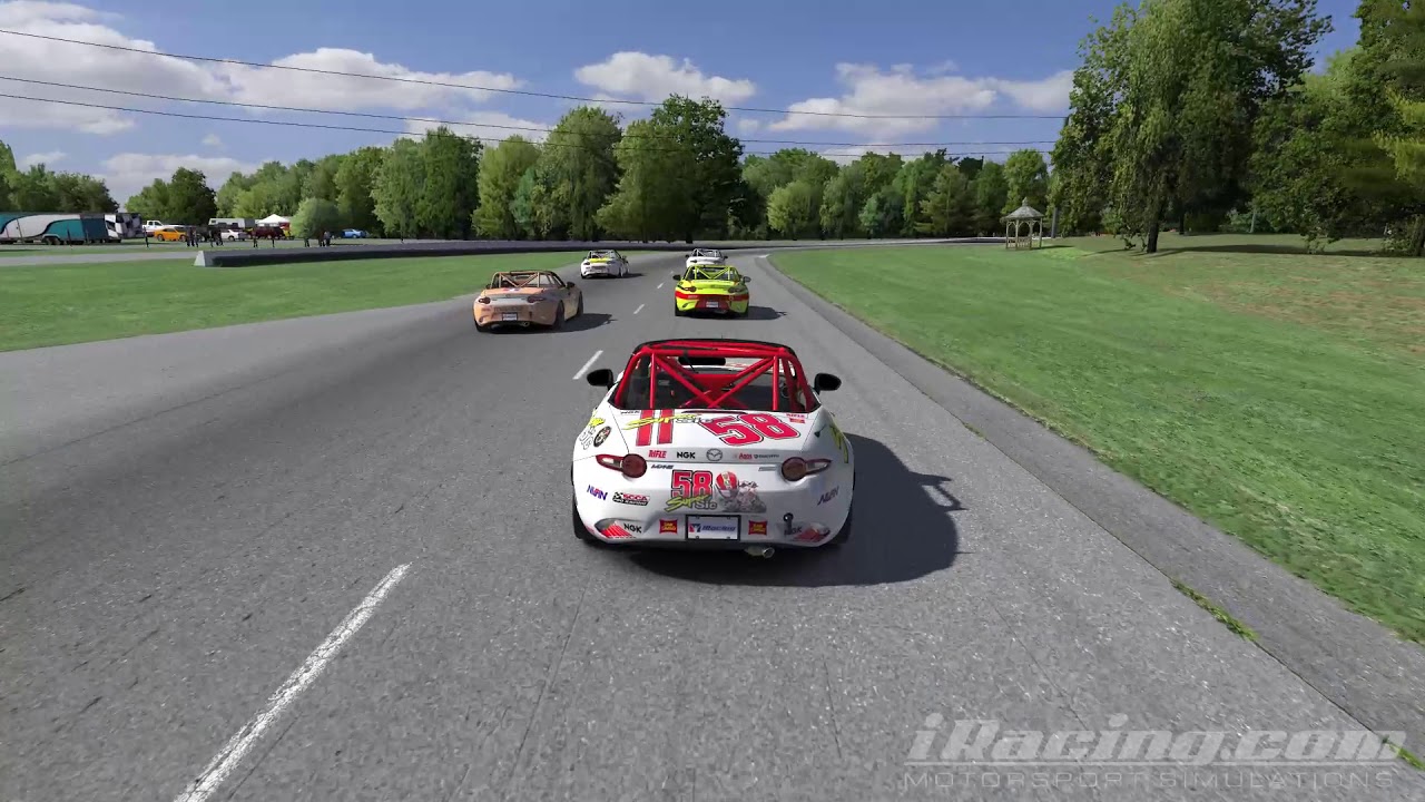 iRacing rookie first corner - YouTube