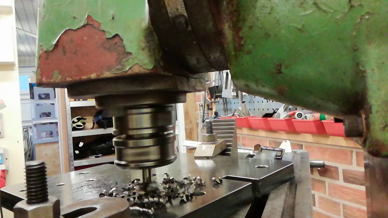 First swarf. - YouTube