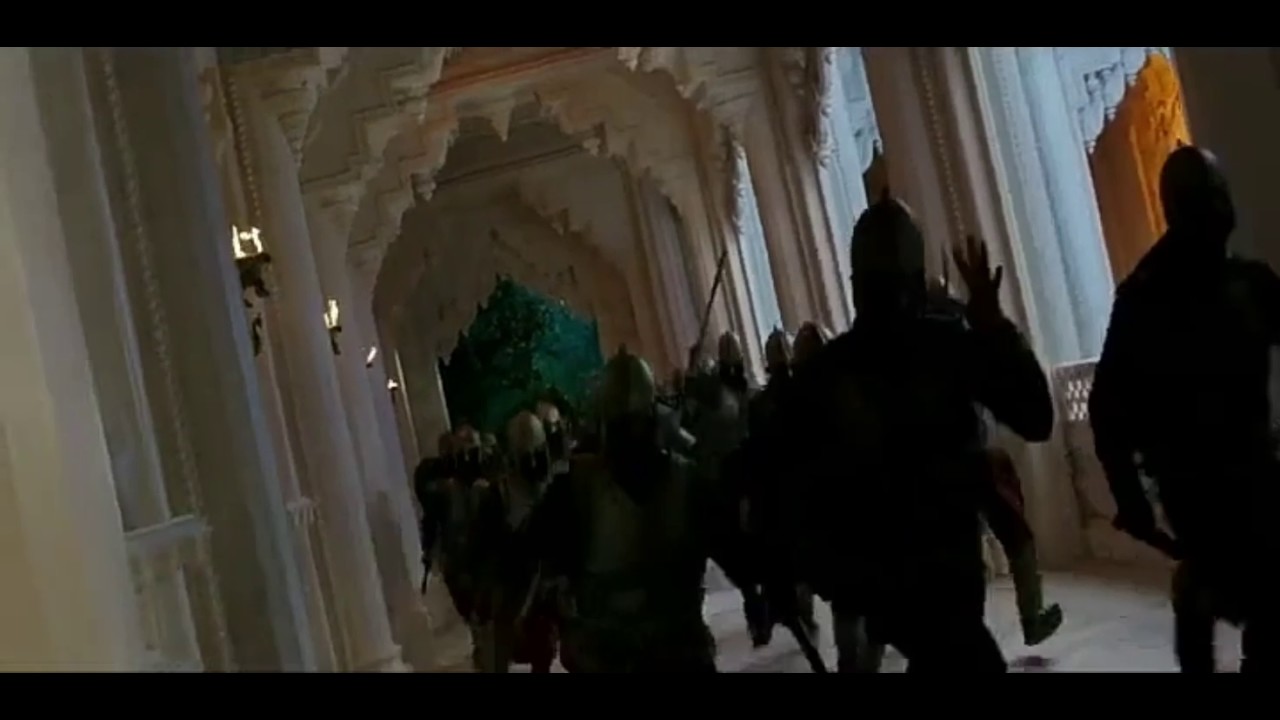 Bahubali 2 FIGHT SCENE-BAHUBALI & DEVSENA ARROW FIGHT.😵😵 - YouTube