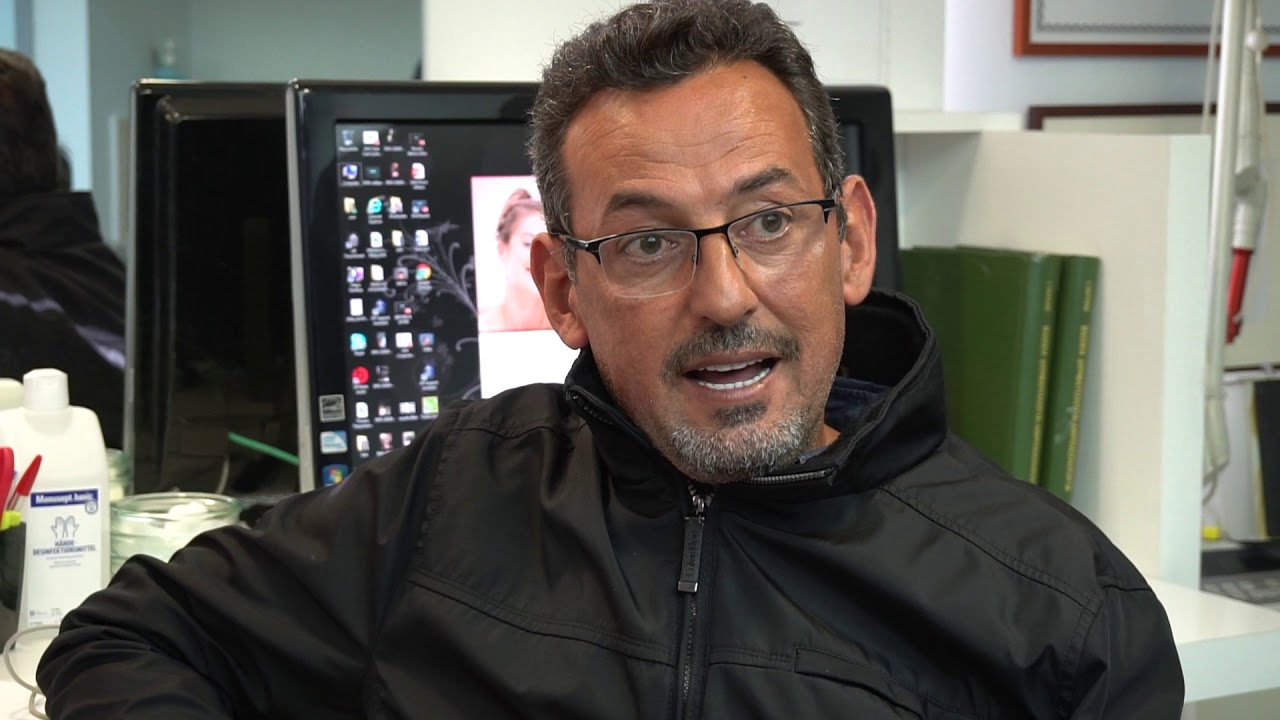 Plastic surgeon Tawfeik Al Yafi in DHI Athens - YouTube