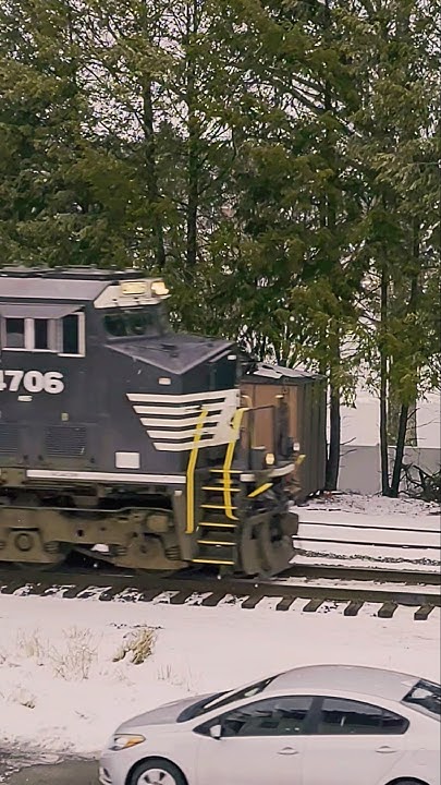 4706 and 4253 NS Locomotives - YouTube