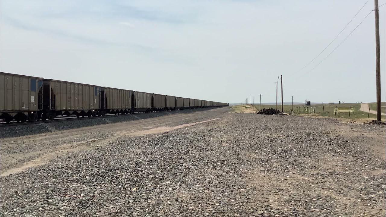 PRB 32: BNSF 5944 leads Northbound TILX Empty Coal Train with Executive Mac DPU. - YouTube