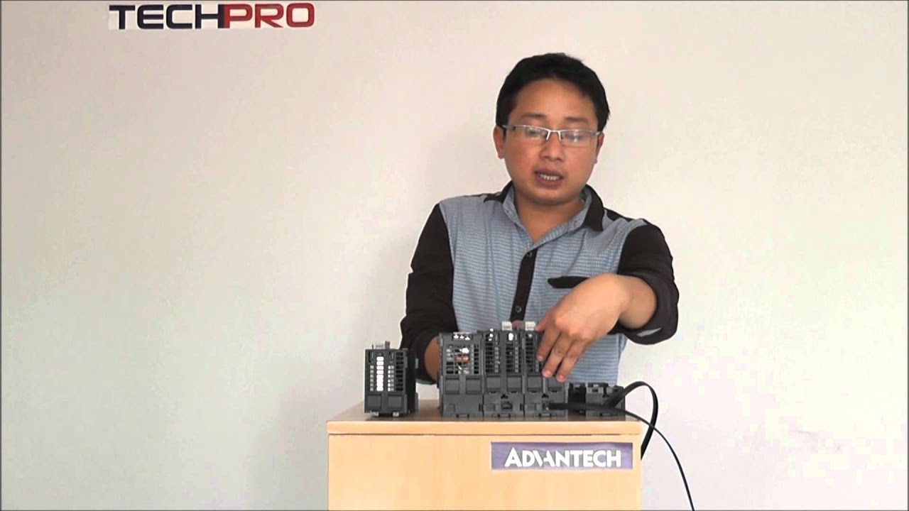 APAX 5620 - PAC Advantech - YouTube