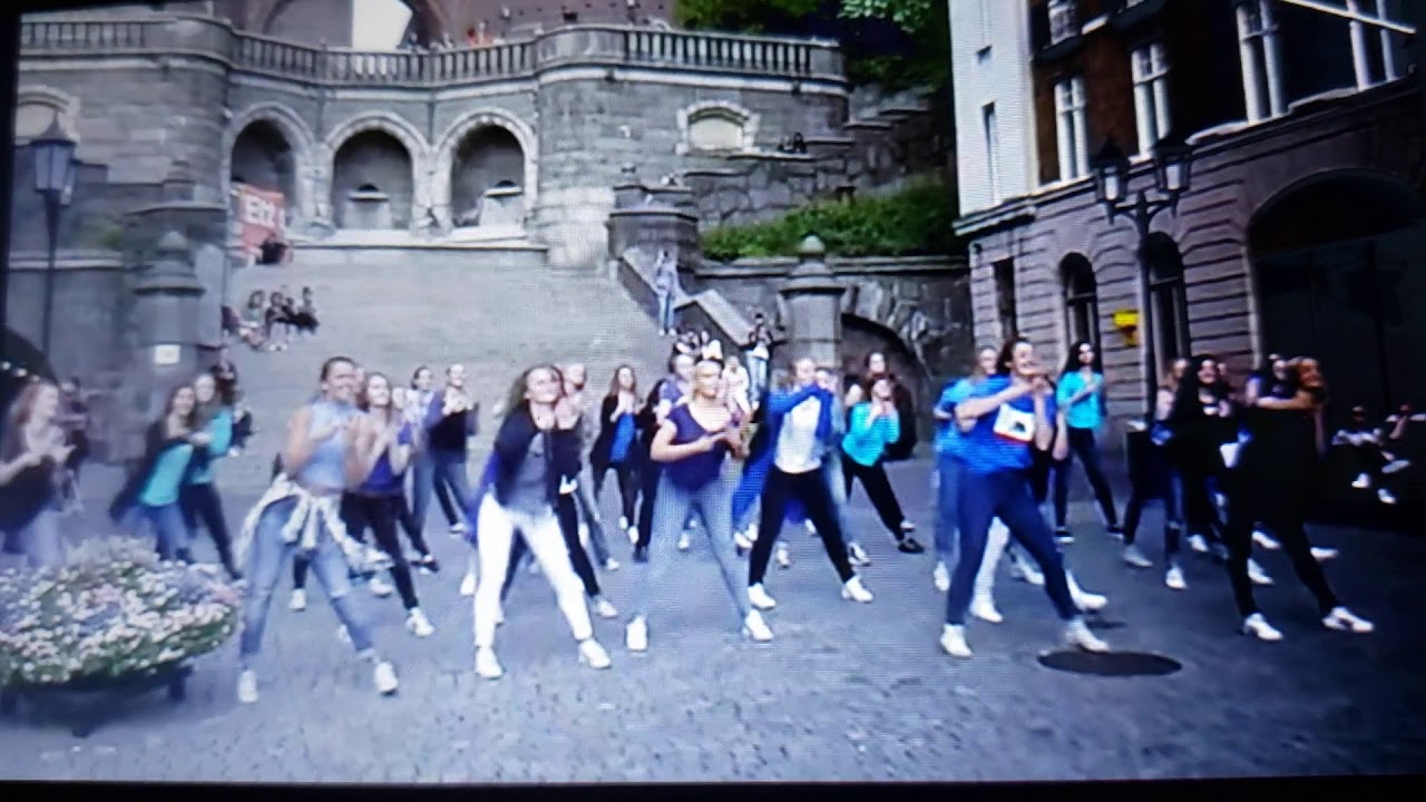 Los Flamers Flamazo Navideño - YouTube