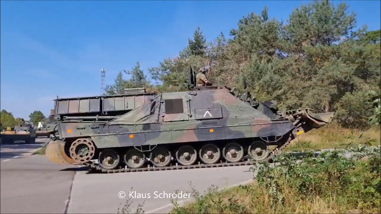 Leopard 2, Kodiak und 2x Büffel- Vigorous Bison - YouTube