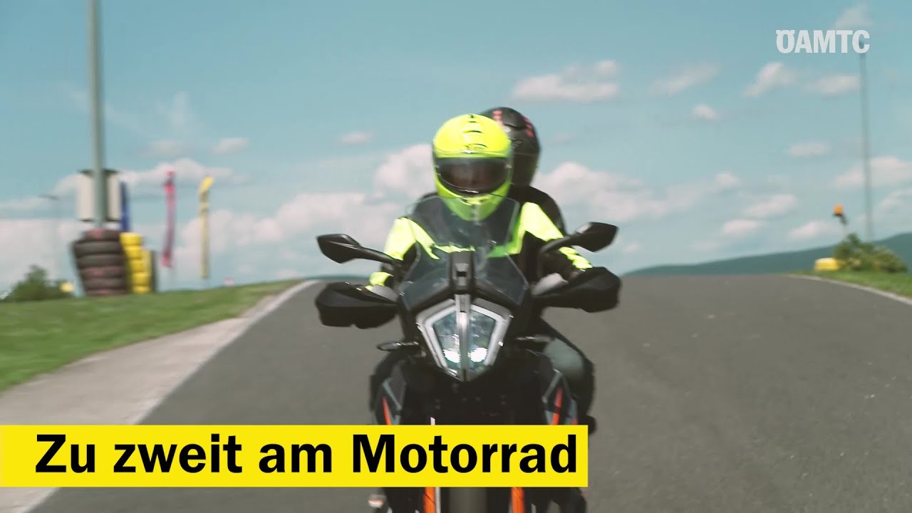 Motorrad-Tipps: Zu zweit am Motorrad | ÖAMTC Fahrtechnik - YouTube