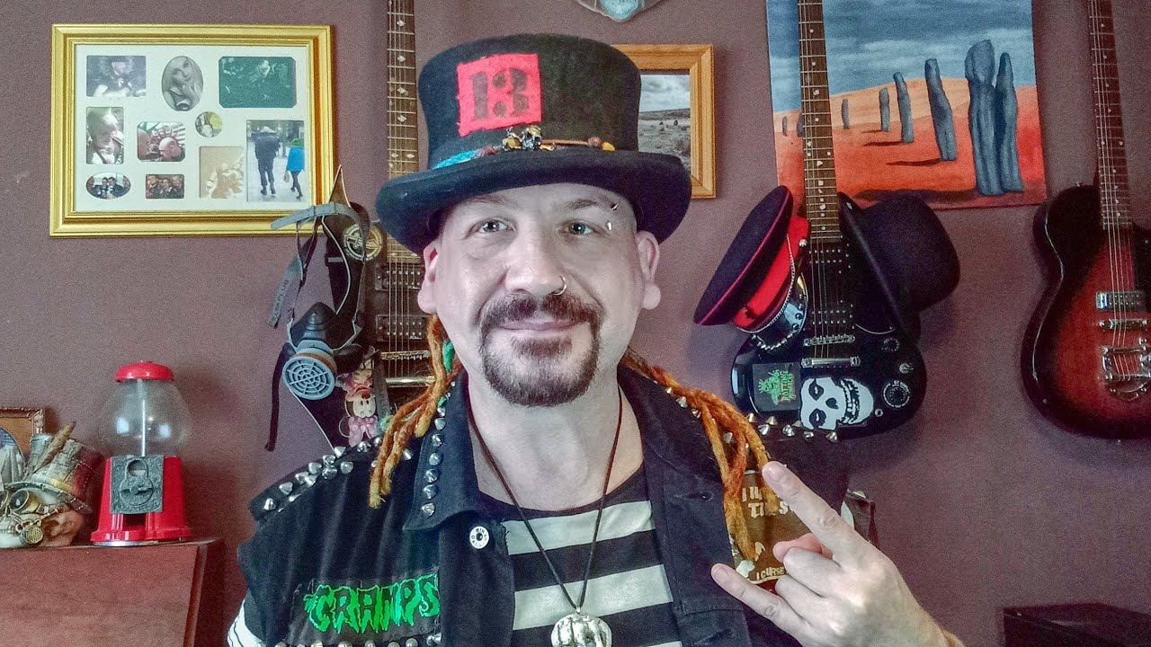 How did the general public treat alternative people in the 80's and 90 ...