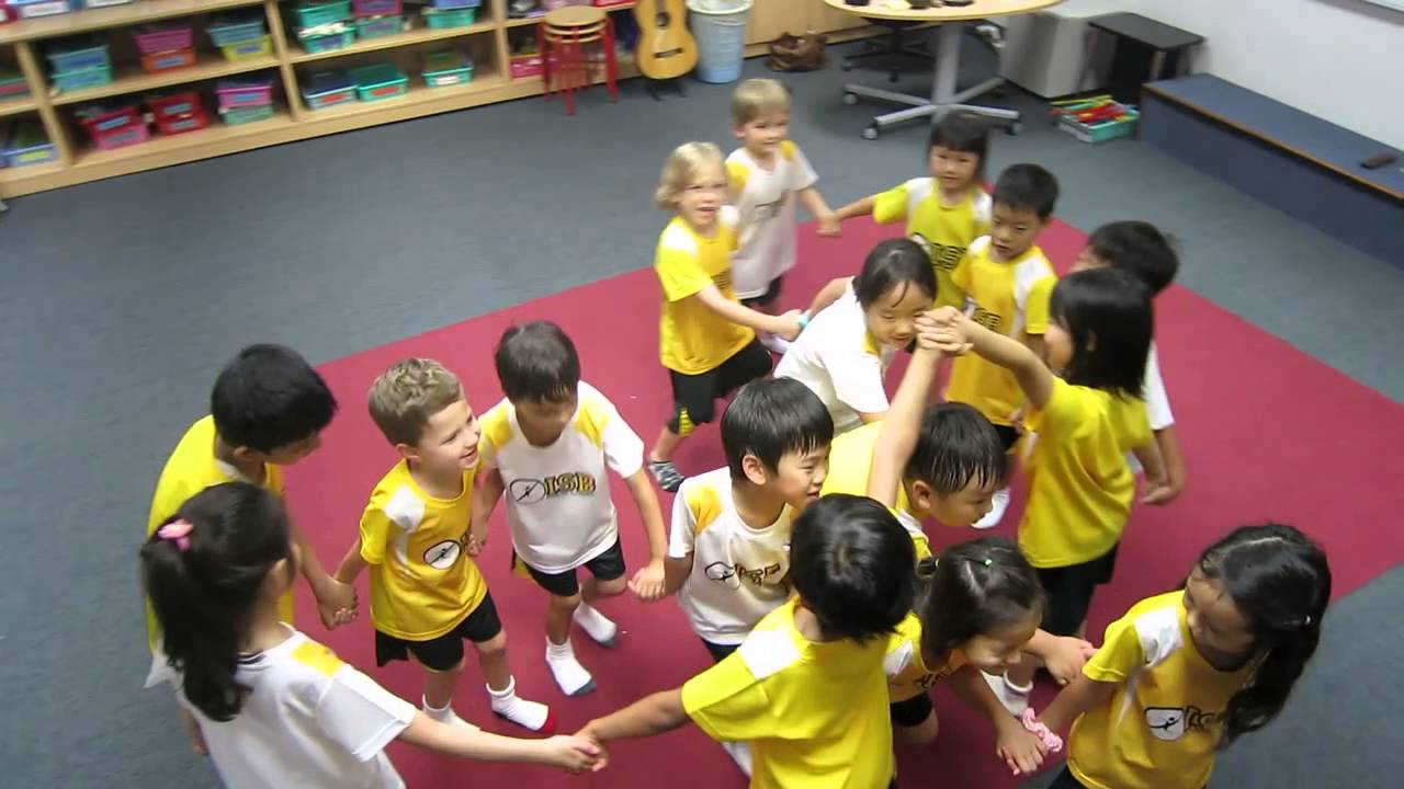 G1 Ms. A's Class "Skip to My Lou" - YouTube