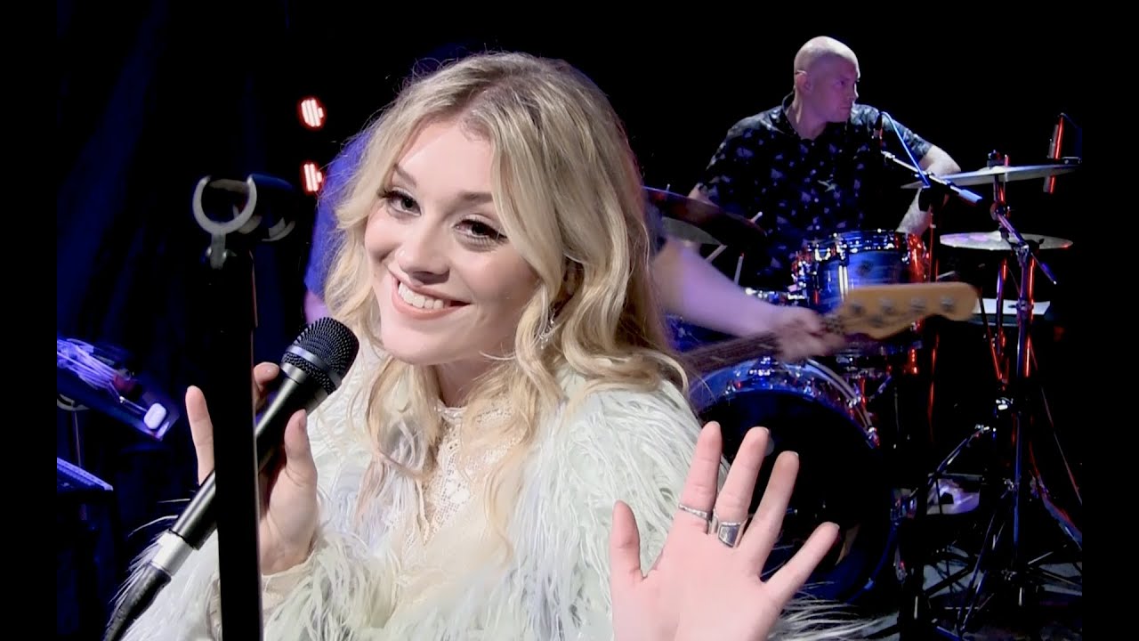 Ashley Suppa - Move! (Live Sessions 2021) - YouTube