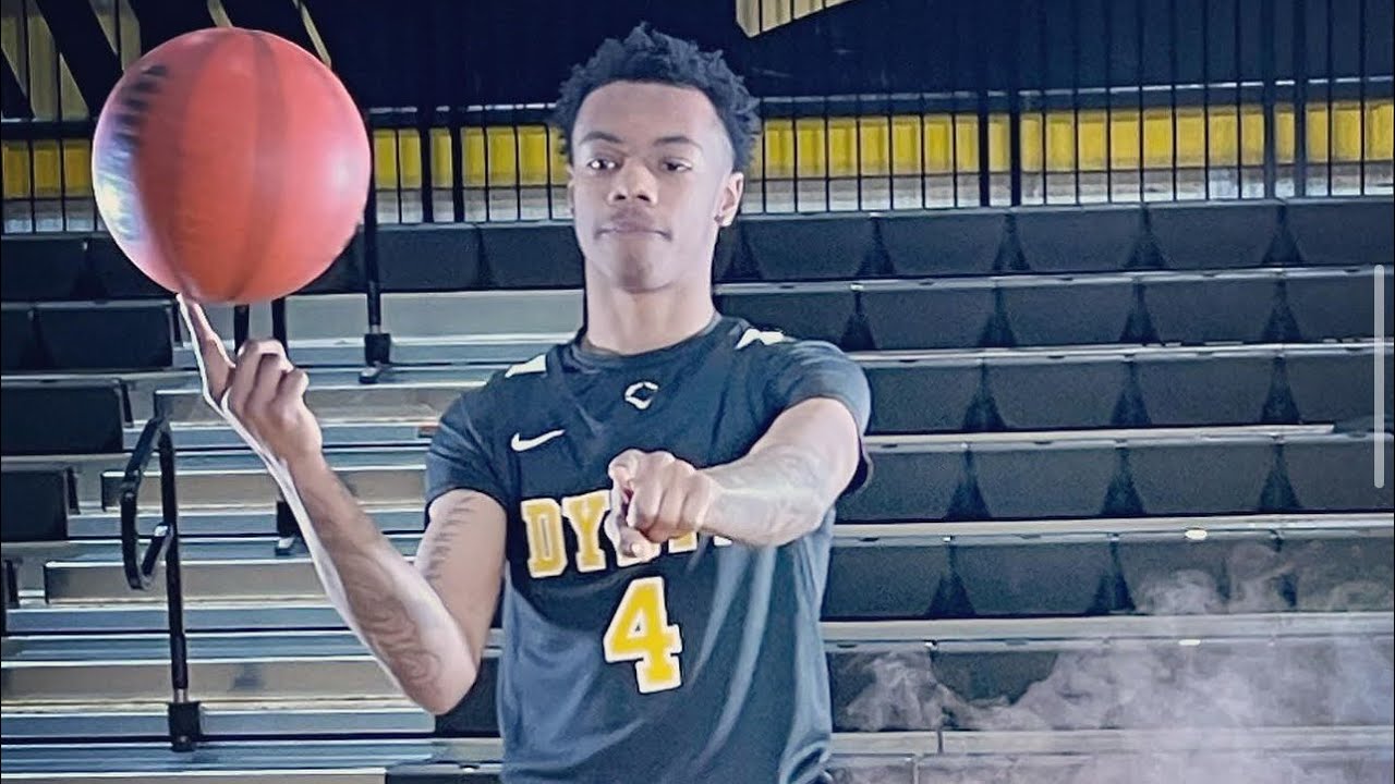 Rickey Coleman 6’2 2025 Combo Guard of Walter H. Dyett High School ...