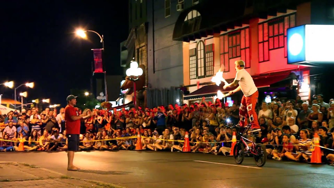 Kingston Buskers Festival - YouTube