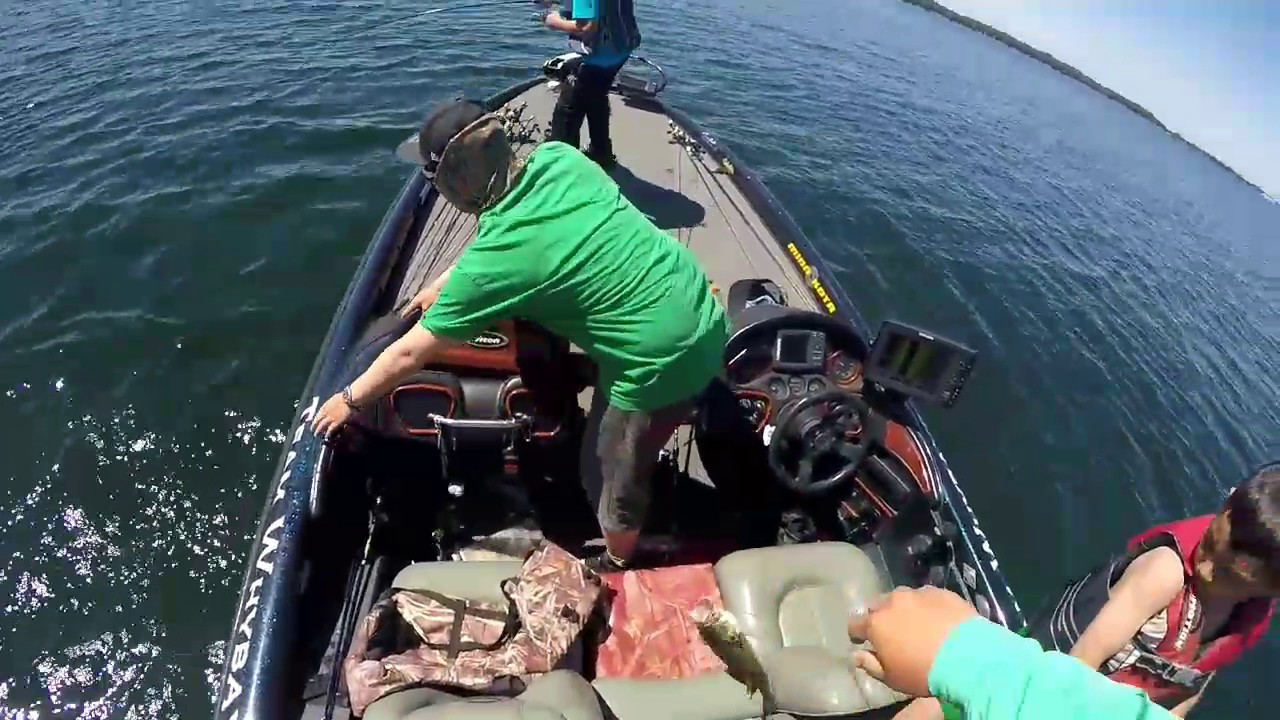 Bass Fishing in White Bear Lake Minnesota - YouTube