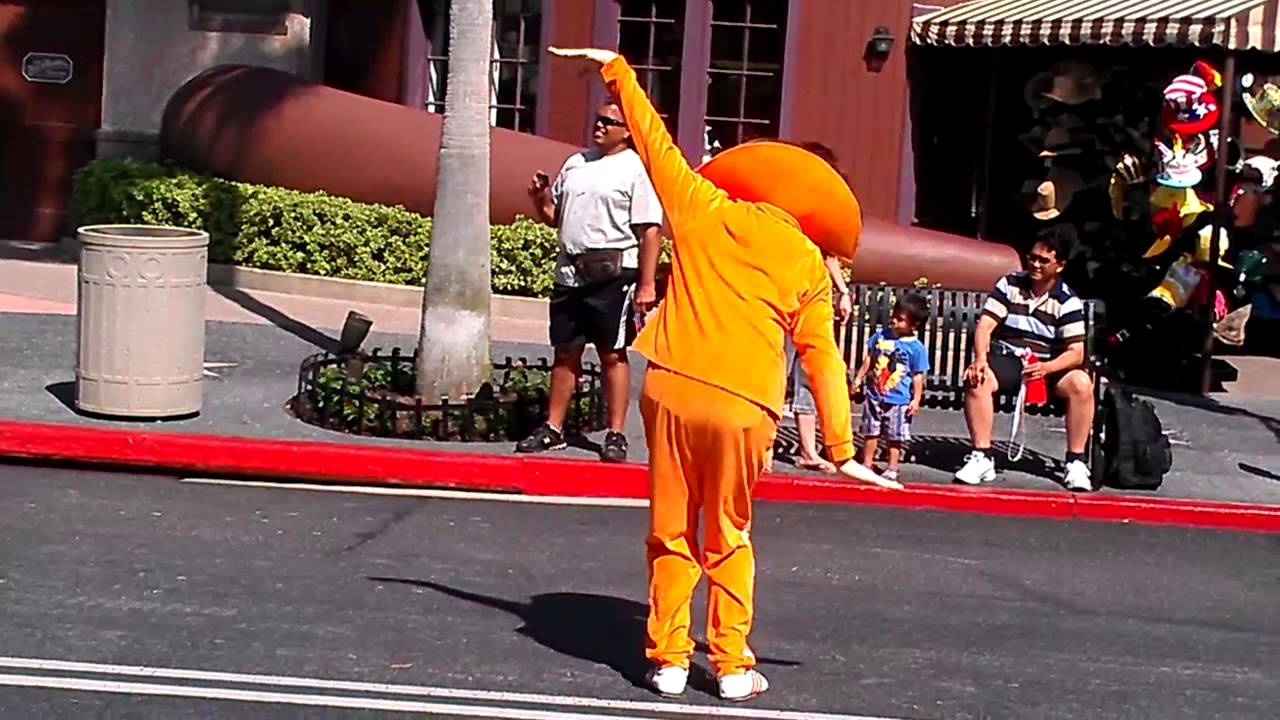 2012 - Universal Studios - Despicable Me Parade - YouTube
