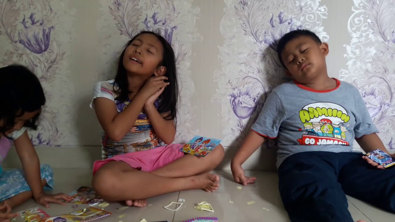 Unboxing Kaget Toys gambar LOL Surprise | sticker cards dan gambar 3D ...
