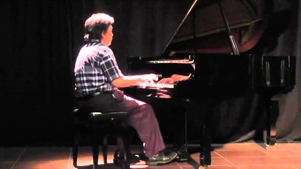 Bambang Nugroho playing "Bapa, Engkau Sungguh Baik" - YouTube