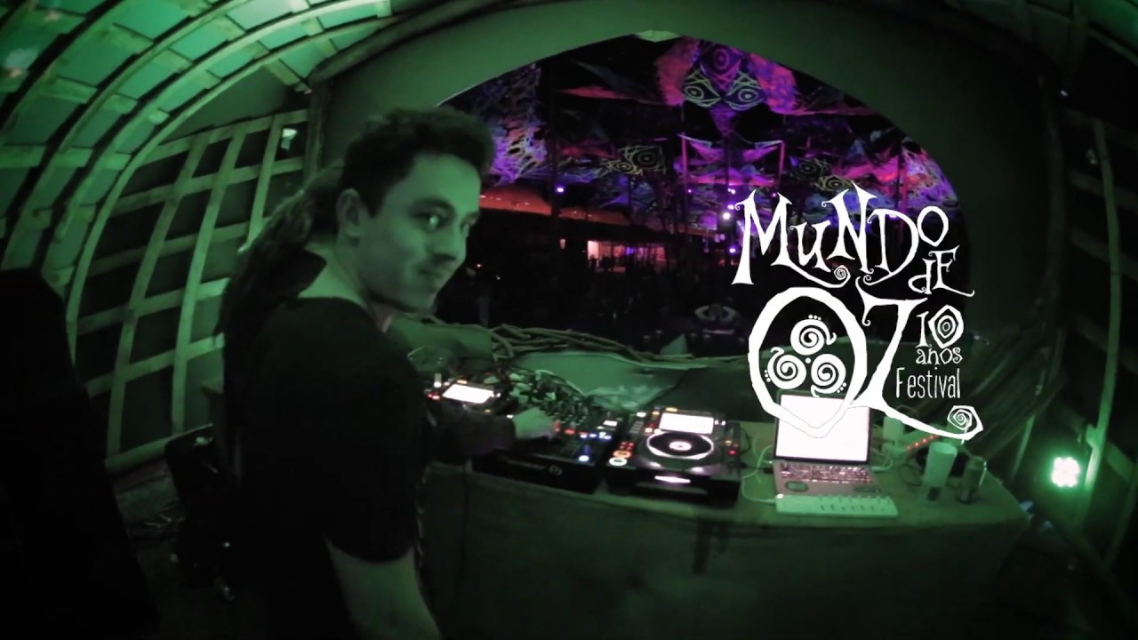 Mundo de OZ Festival DJ Akasha live - YouTube