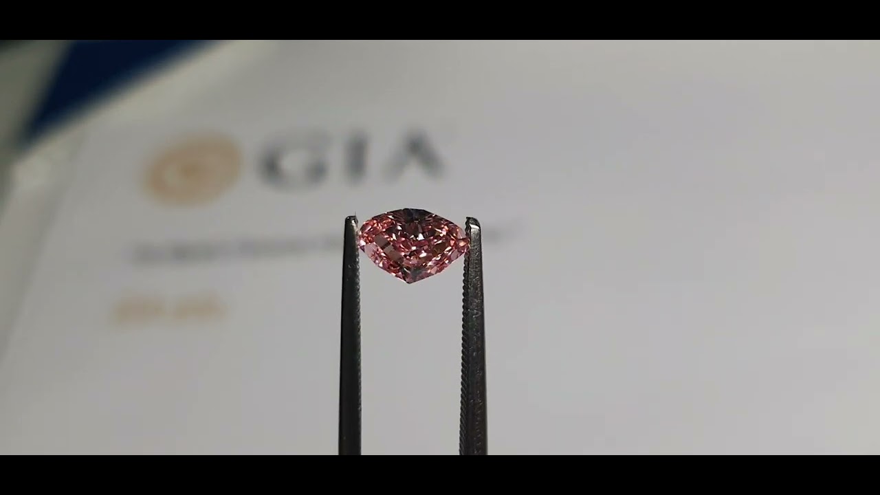 Shield Brilliant 1.08ct Fancy Vivid Pink IF None GIA (79106) - YouTube